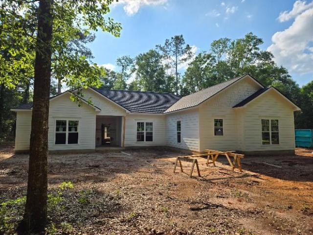 5 Br, 3 bath, Single Family 3060 Palmyra Rd