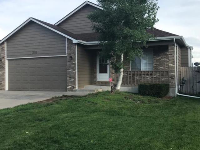 5 Br, 3 bath, Single Family 3114 Horseshoe Ct