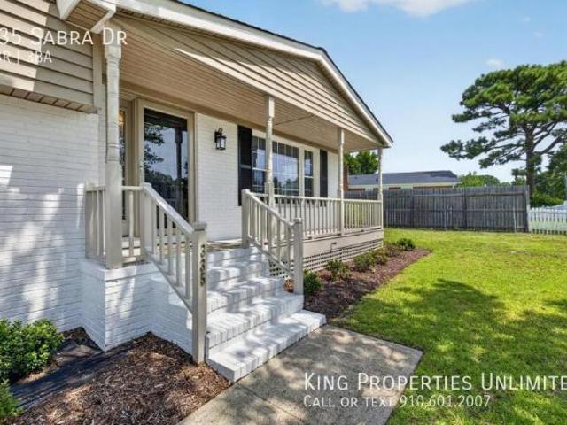 5 Br, 3 bath, Single Family 335 Sabra Dr