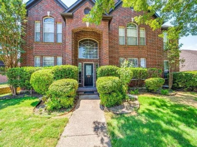 5 Br, 3 bath, Single Family 4100 Benoit Dr