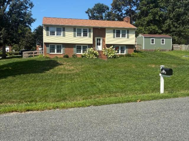 5 Br, 3 bath, Single Family 416 Laurel Ave