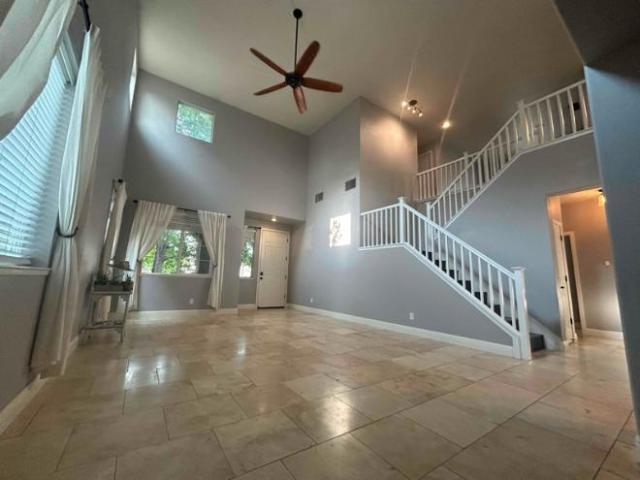 5 Br, 3 bath, Single Family 543 Watercolor Lane
