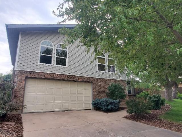 5 Br, 3 bath, Single Family 5792 S Havana Ct