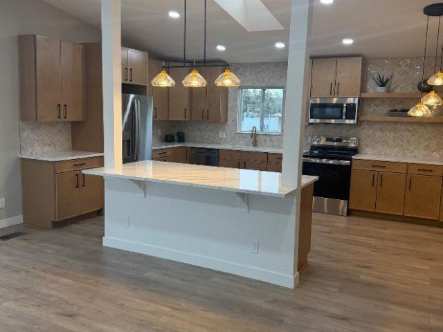 5 Br, 3 bath, Single Family 59 S De Gaulle St