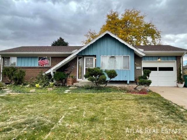 5 Br, 3 bath, Single Family 640 E Easter Avenue