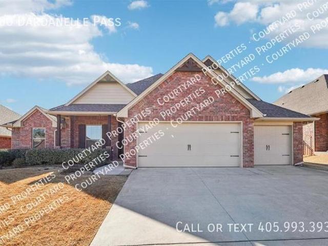 5 Br, 3 bath, Single Family 600 Dardanelle Pass
