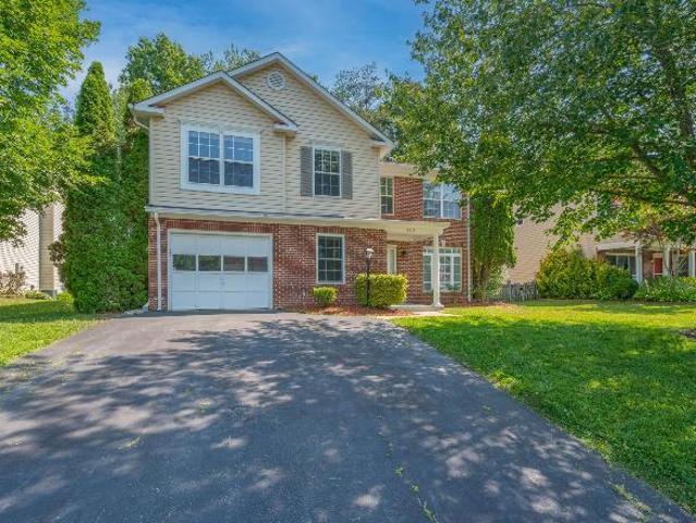 5 Br, 3 bath, Single Family 6119 Oaklawn Ln