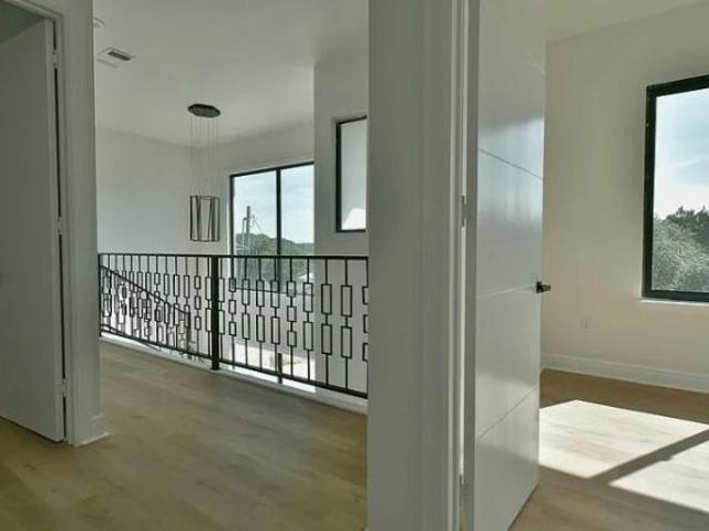 5 Br, 3 bath, Single Family 7706 Dakota Cir