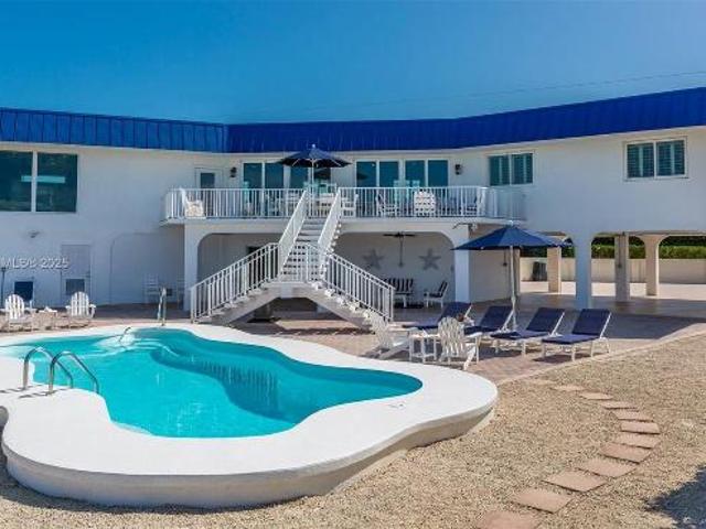 5 Br, 3 bath, Single Family 7760 Aviation Blvd