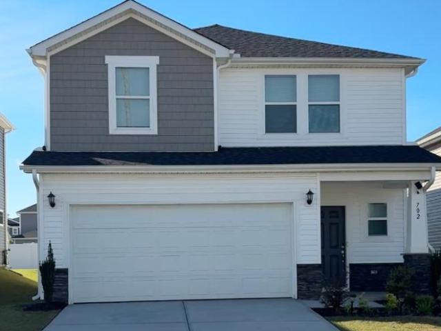 5 Br, 3 bath, Single Family 702 Whitebark Dr