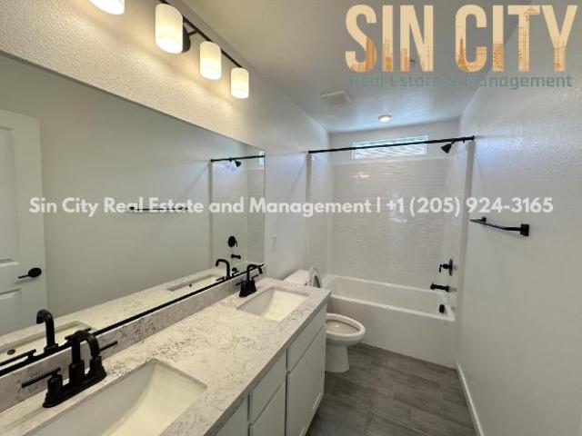 5 Br, 3 bath, Single Family 878 Benning Street