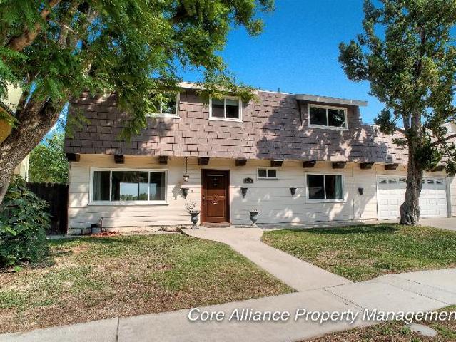 5 Br, 3 bath, Single Family 8816 Hanna Avenue