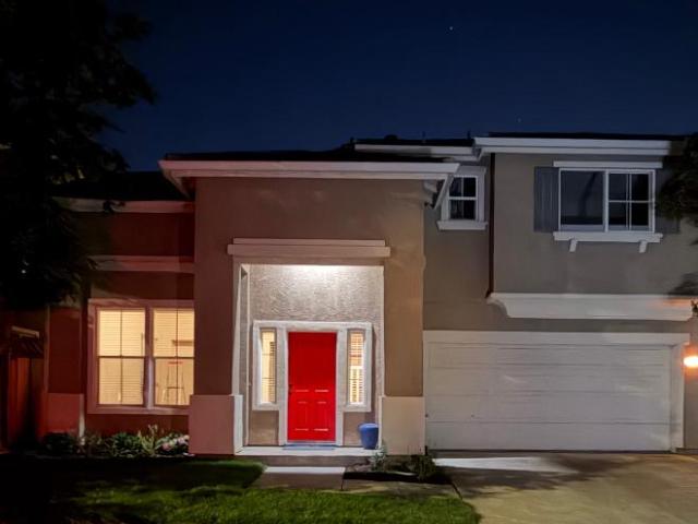 5 Br, 3 bath, Single Family 8922 Del Rio Circle