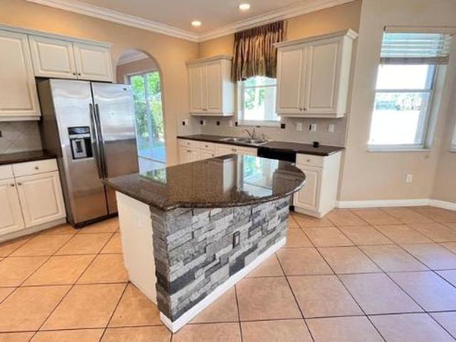 5 Br, 3 bath, Single Family 9546 Worswick Court
