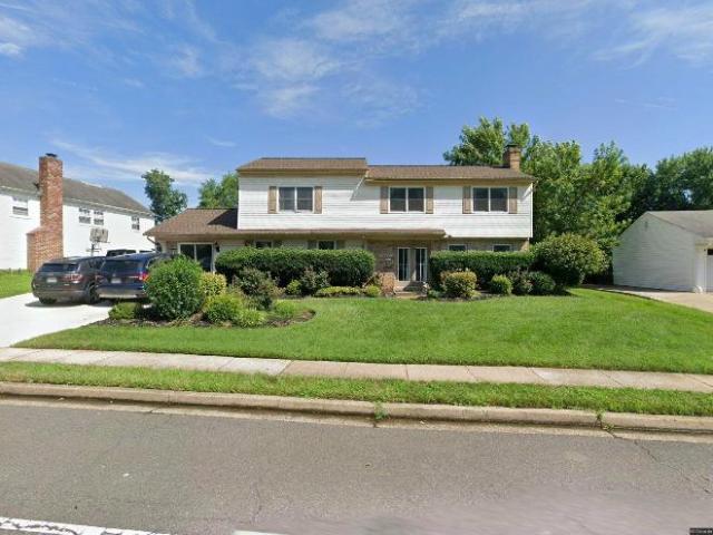 5 Br, 3 bath, Single Family 9708 Sudley Manor Dr