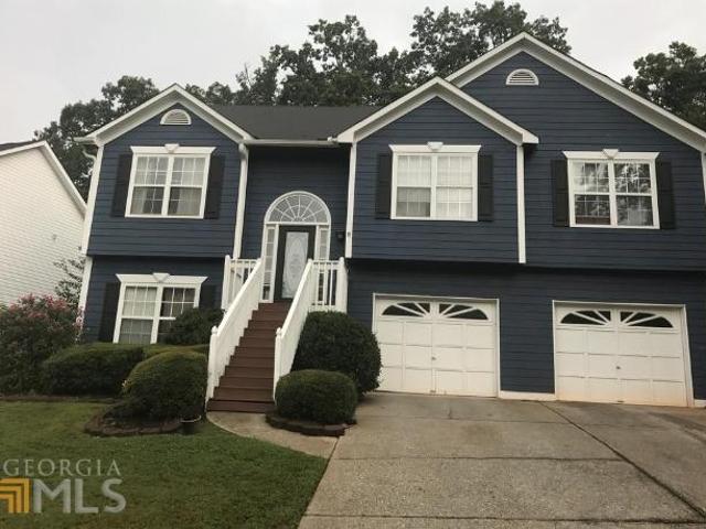 5 Br, 3 bath, Single Family 975 Hillary Lane