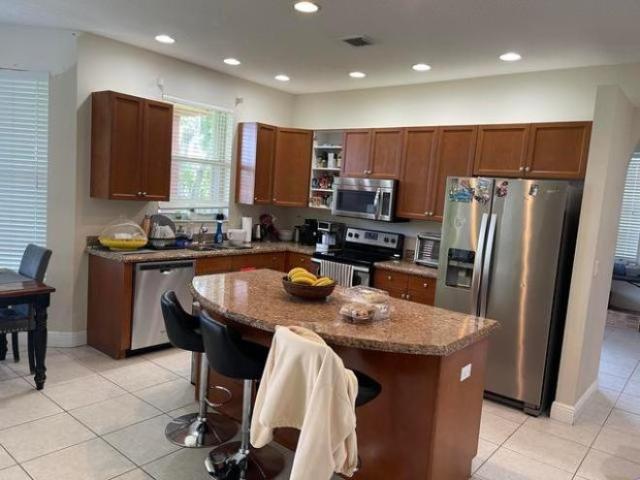 5 Br, 3 bath, Single Family 9828 Stover Way