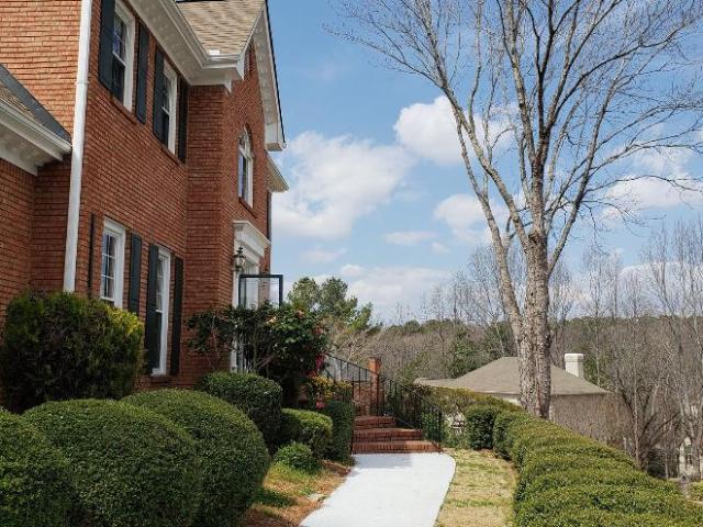 5 Br, 3 bath, Single Family 9250 Mackinac Dr