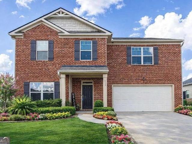 5 Br, 3 bath, Single Family 933 Nandina Lane