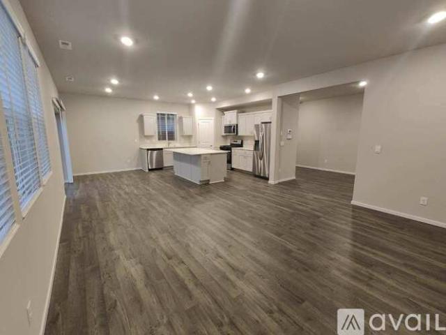 5 BR, 3 BA Apartment 1429 SW Pendleton Way, Port Orchard, WA 98367