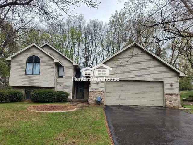 5 BR, 3 BA Apartment 14815 40th Ave N, Plymouth, MN 55446