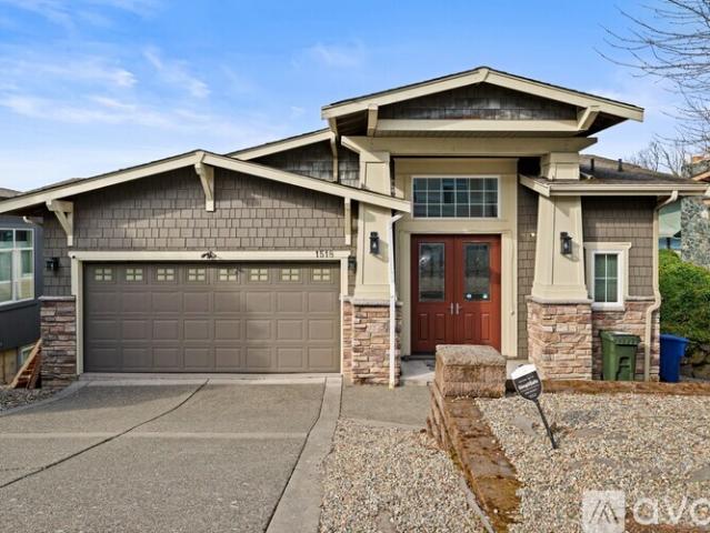 5 BR, 3 BA Apartment 1518 South 5th Place, Renton, WA 98057
