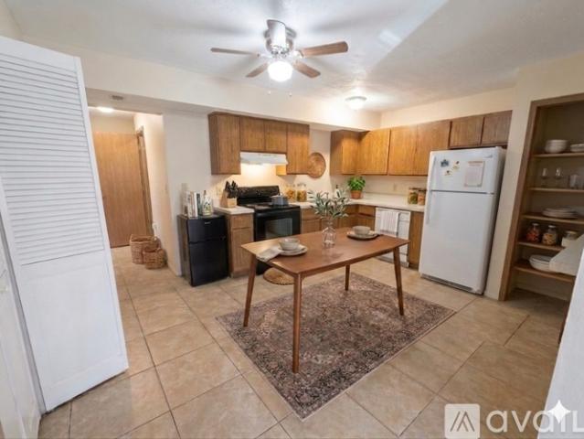 5 BR, 3 BA Apartment 1531 Whitehall Blvd, Kent, OH 44240