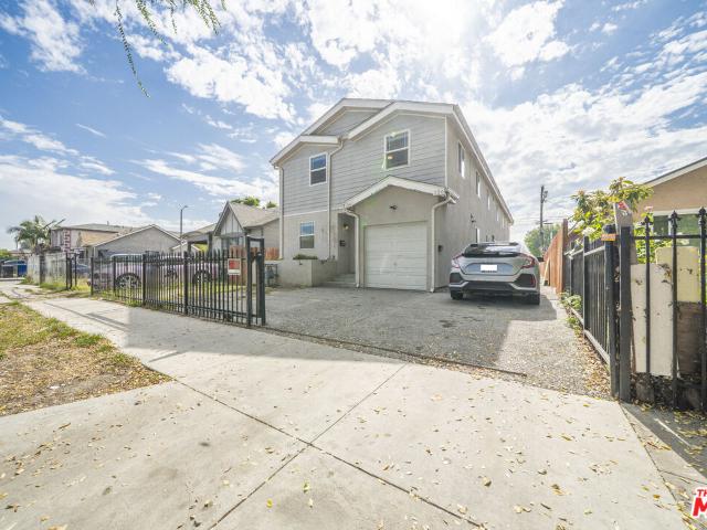 5 BR, 3 BA Apartment 154 East 84th Place, Los Angeles, CA 90003