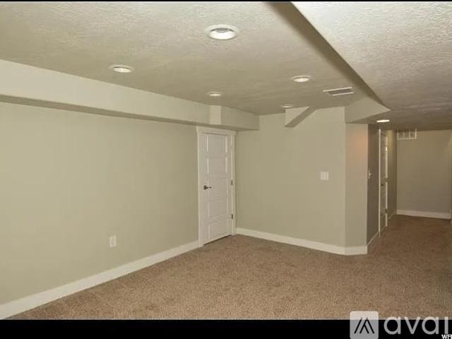 5 BR, 3 BA Apartment 1795 Gundersen Lane South, Holladay, UT 84124