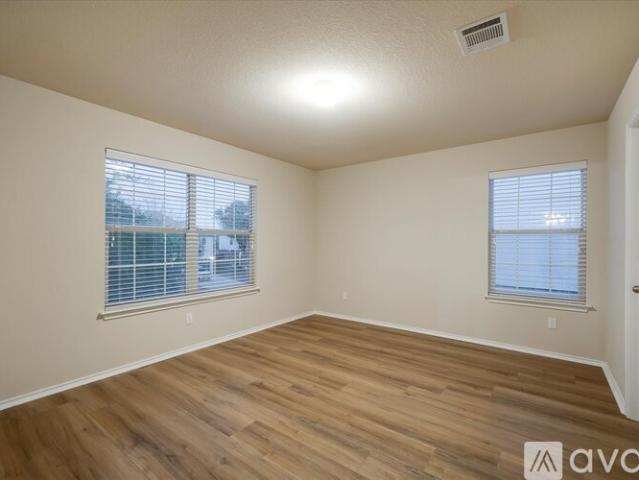 5 BR, 3 BA Apartment 185 Hometown Pkwy, Kyle, TX 78640