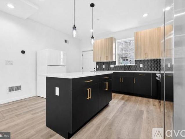5 BR, 3 BA Apartment 1870 N Marston St, Philadelphia, PA 19121