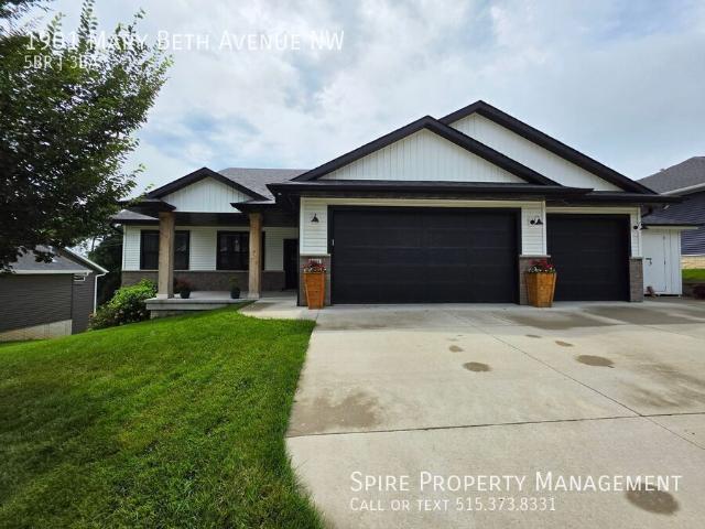 5 BR, 3 BA Apartment 1901 Mary Beth Avenue NW, Cedar Rapids, IA 52405