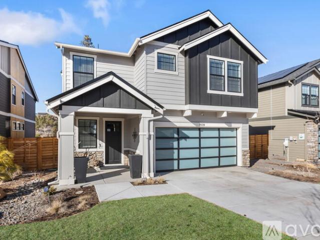 5 BR, 3 BA Apartment 19318 SW Marshmallow Pl, Bend, OR 97702