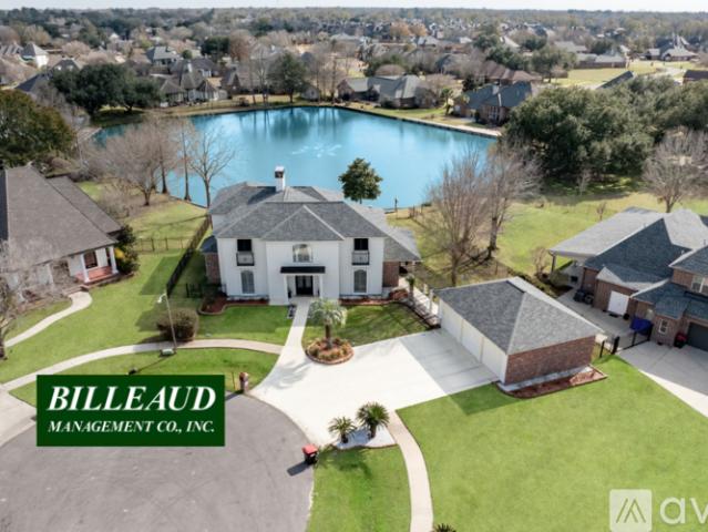 5 BR, 3 BA Apartment 105 Woodbine Dr, Lafayette, LA 70503