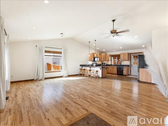 5 BR, 3 BA Apartment 1221 Wildflower Trail, Livingston, MT 59047