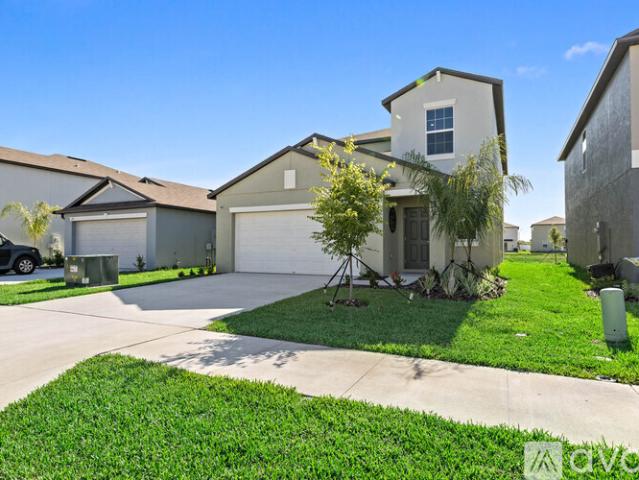 5 BR, 3 BA Apartment 125 Rose Bud Lane, Spring Hill, FL 34609