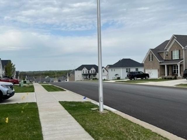 5 BR, 3 BA Apartment 248 Blackthorn Dr, Nicholasville, KY 40356