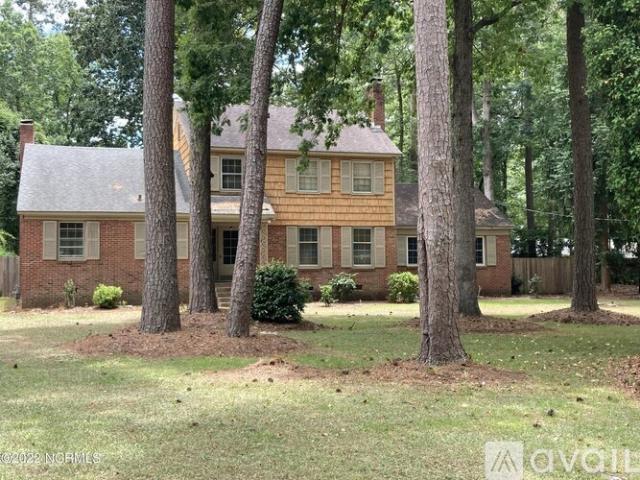 5 BR, 3 BA Apartment 2207 Stallings Drive, Kinston, NC 28504