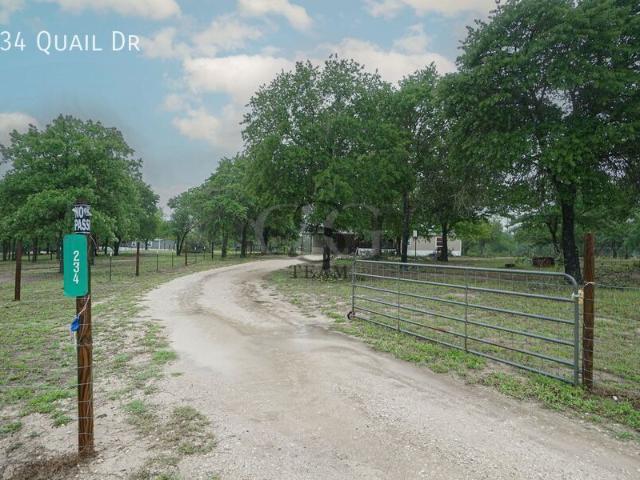 5 BR, 3 BA Apartment 234 Quail Dr, La Vernia, TX 78121