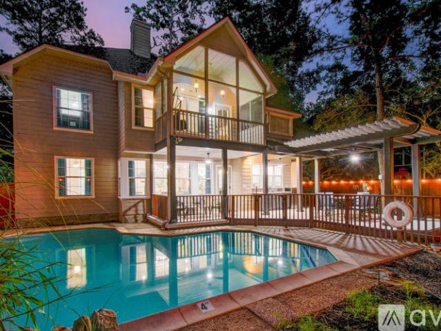 5 BR, 3 BA Apartment 35 Alden Glen Dr, Spring, TX 77382