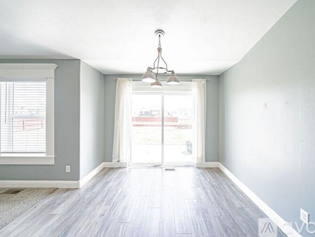 5 BR, 3 BA Apartment 3688 N Rain Tree St, Idaho Falls, ID 83401