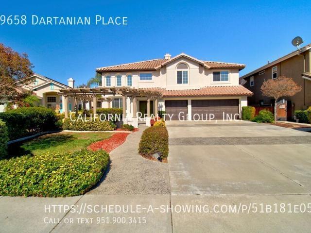 5 BR, 3 BA Apartment 39658 Dartanian Place, Murrieta, CA 92562