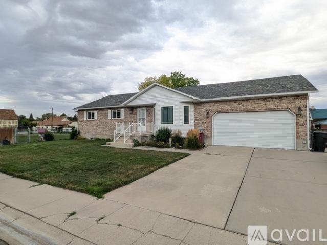 5 BR, 3 BA Apartment 440 Cottonwood Lane, Ferron, UT 84523