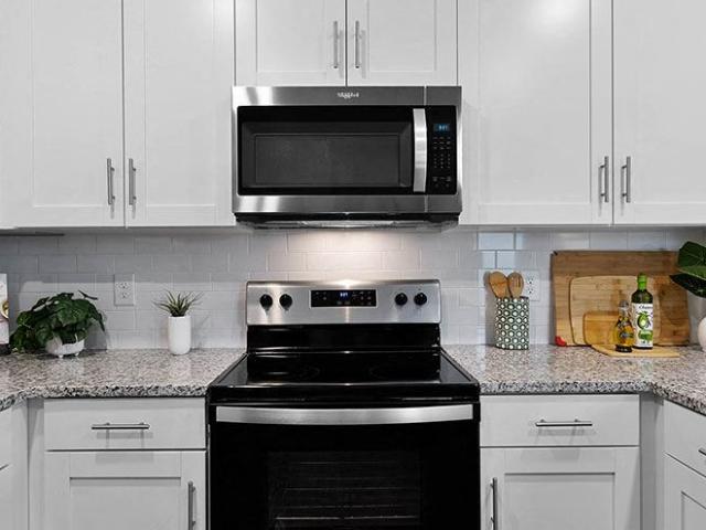 5 BR, 3 BA Apartment 4084 Shady Foxtail Court Unit 1347408, Sarasota, FL 34240