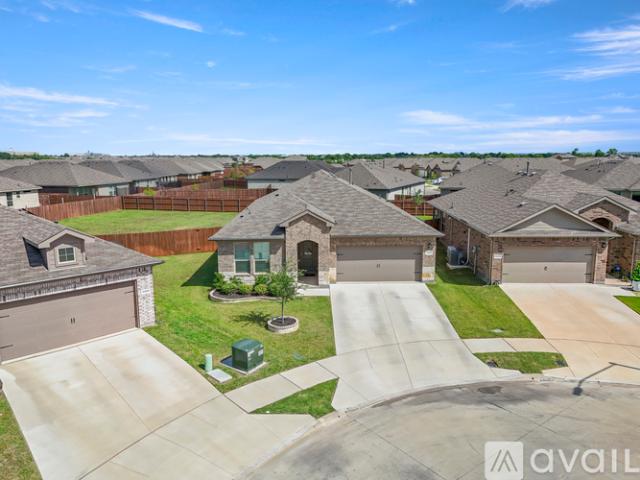 5 BR, 3 BA Apartment 5405 North Wind Lane, Fort Worth, TX 76179