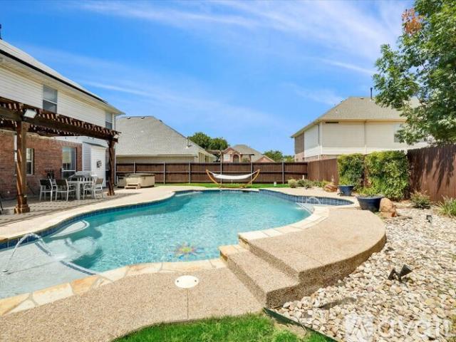 5 BR, 3 BA Apartment 5832 Clear Creek Dr, Haltom City, TX 76137
