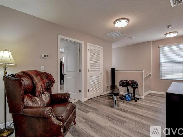 5 BR, 3 BA Apartment 5941 81st Place North, Pinellas Park, FL 33781