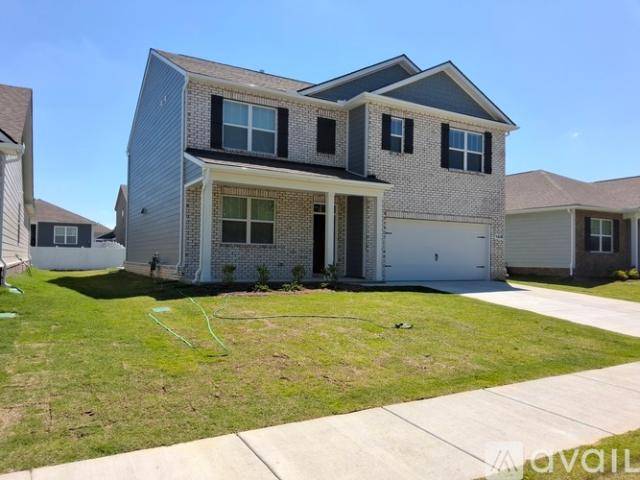 5 BR, 3 BA Apartment 5018 Hunters Village Drive, Lebanon, TN 37087