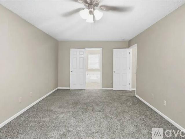 2 BR, 1 BA Apartment 1377 S Washington Ave, Clearwater, FL 33756