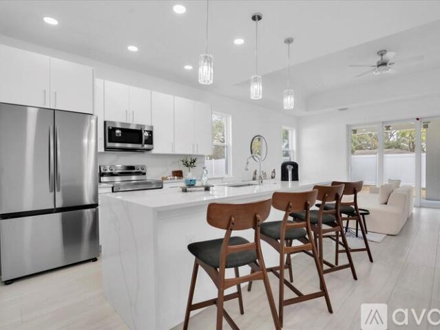 5 BR, 3 BA Apartment 5331 71st Way N, St. Petersburg, FL 33709